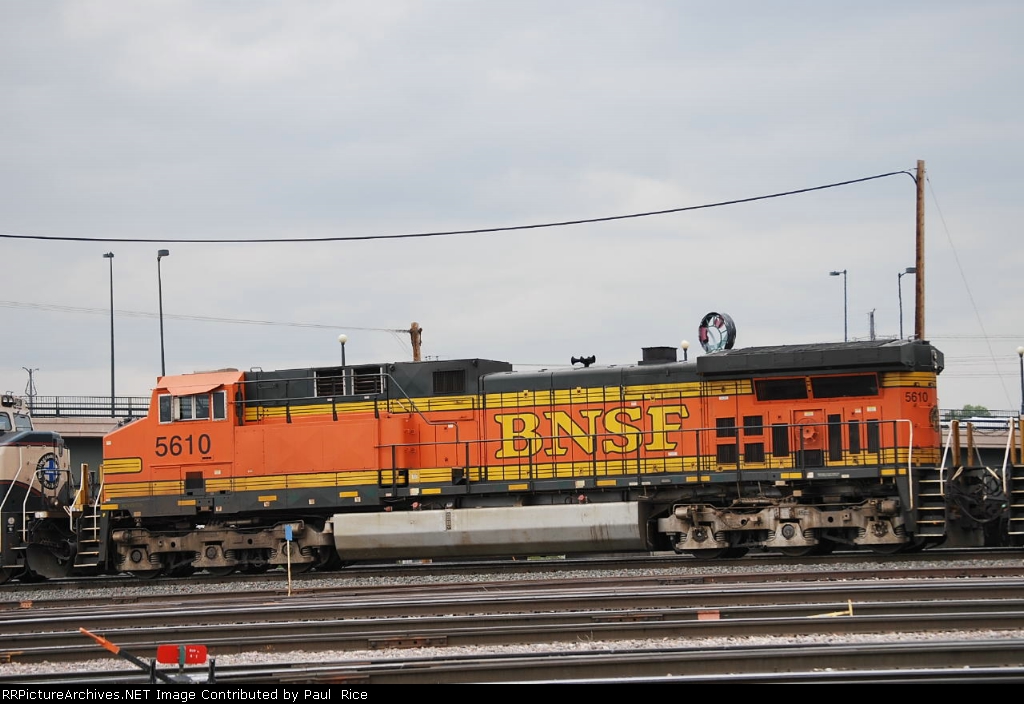 BNSF 5610